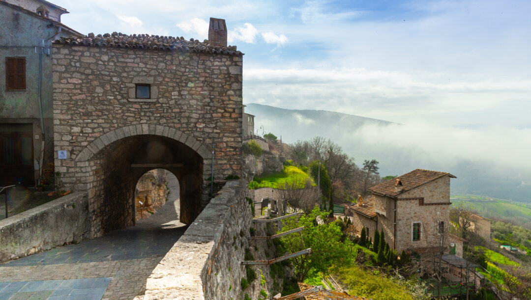 Cammino Dei Borghi Silenti Un Viaggio Lento Nel Cuore Dell Umbria Cammino Dei Borghi Silenti Un Viaggio Lento Nel Cuore Dell Umbria